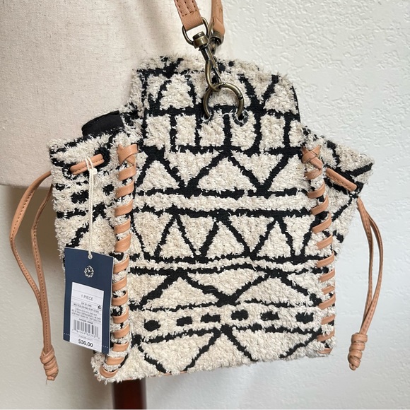 Universal Thread | Bags | Universal Thread Boho Crossbody Purse | Poshmark